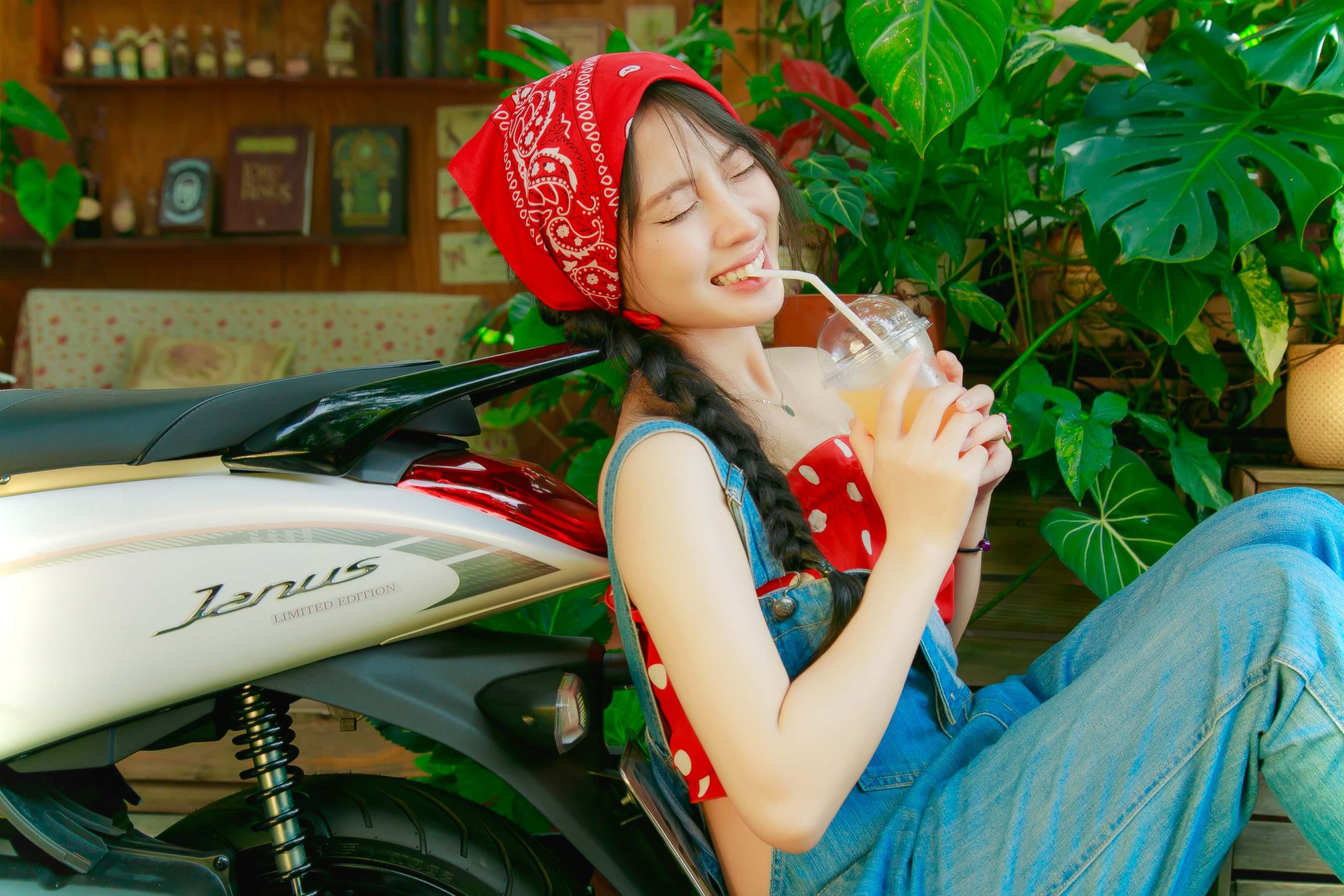 Janus phiên bản đặc biệt màu mới 2025